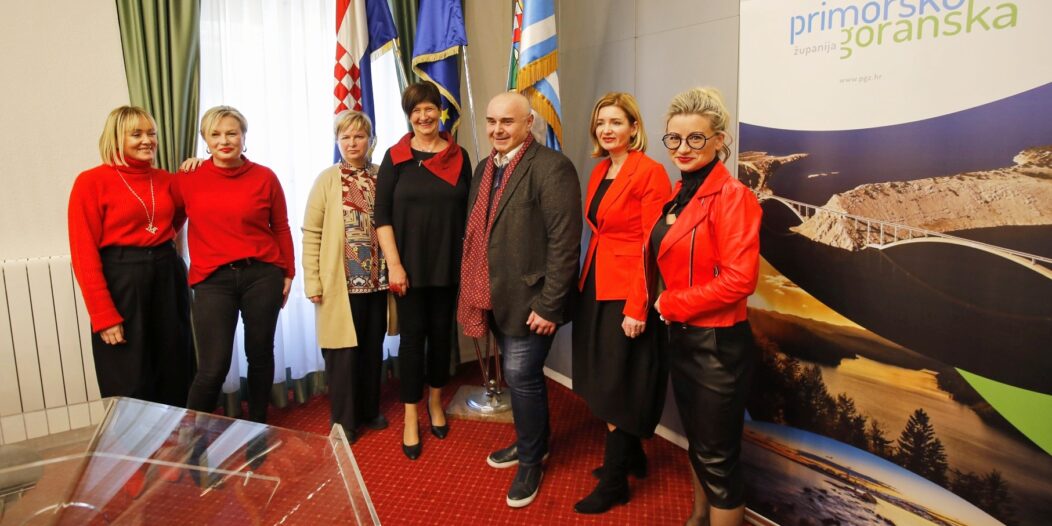 U petak u Rijeci Dan crvenih haljina: Cilj je podizanje svijesti o rizicima moždanog udara kod ...