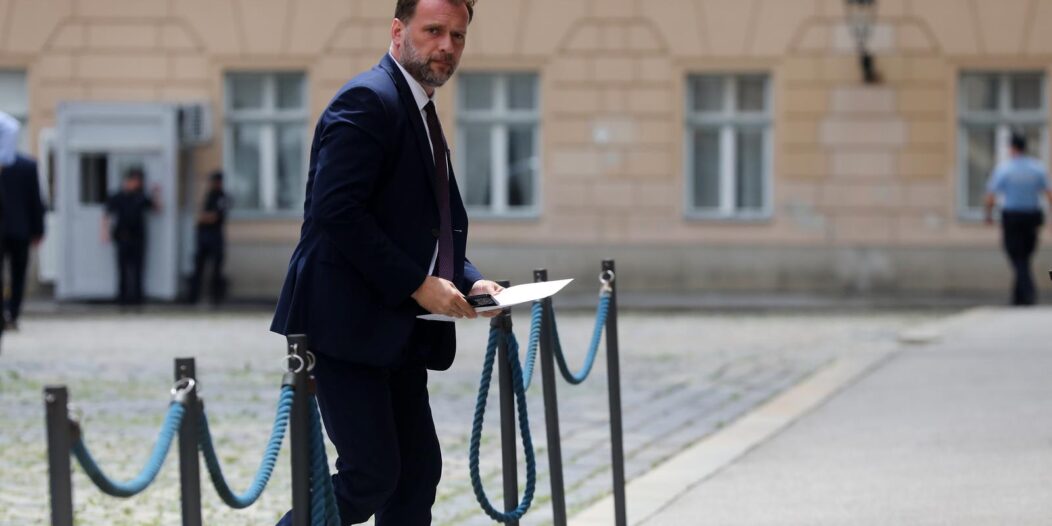 Priča iz Hrvatske: Banožić dodijelio sam sebi stan u Zagrebu, a cijela ...