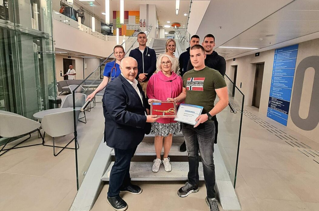 KBC RIJEKA: HVALA, ARMADA! Pri preseljenju u novi bolnički kompleks svoj obol dali su pripadnici ...