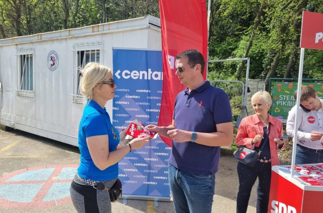 Rijeke pravde stigle u Kostrenu: 'Dosta je korupcije koja je okupirala Hrvatsku!' | Riportal