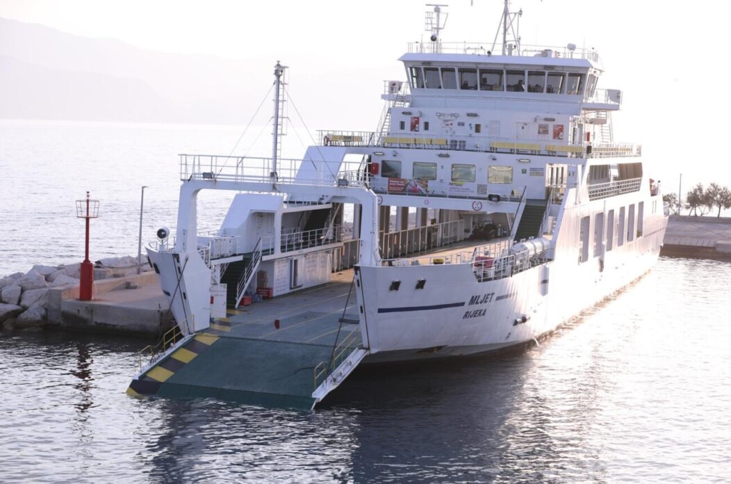 U tijeku ispitivanja zaposlenika Jadrolinije zbog pada rampe i pogibije ...