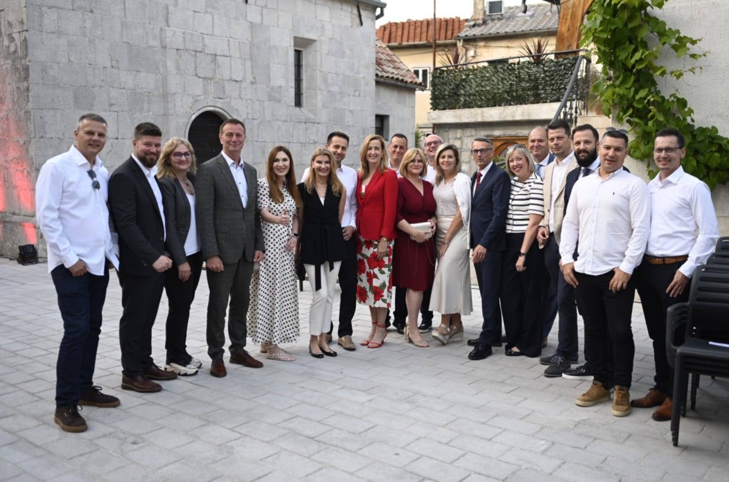 Na svečanoj sjednici dodijeljene nagrade Grada Kastva | Riportal